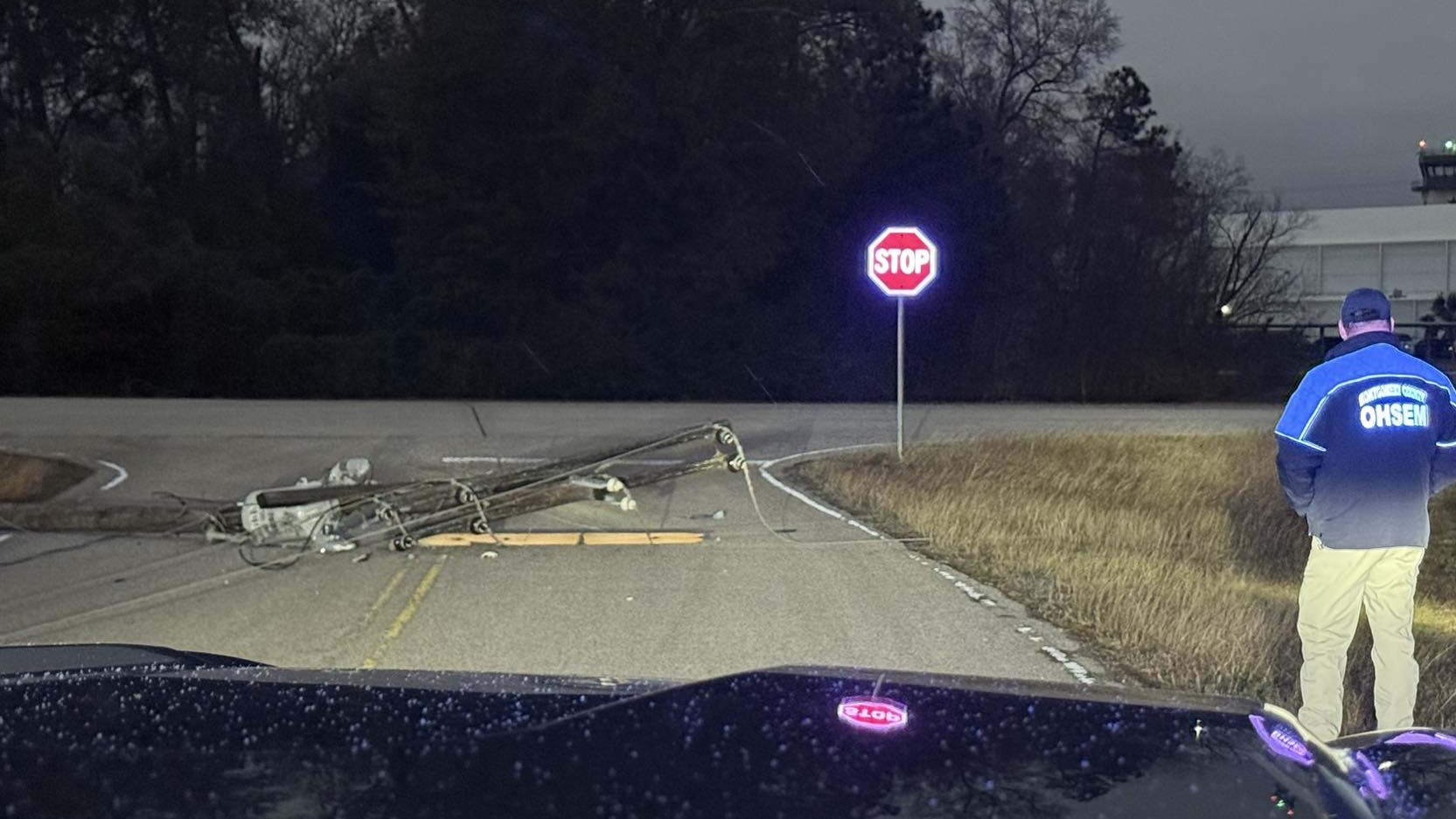 Drivers in Cypress navigate around icy road conditions - ABC13 Houston