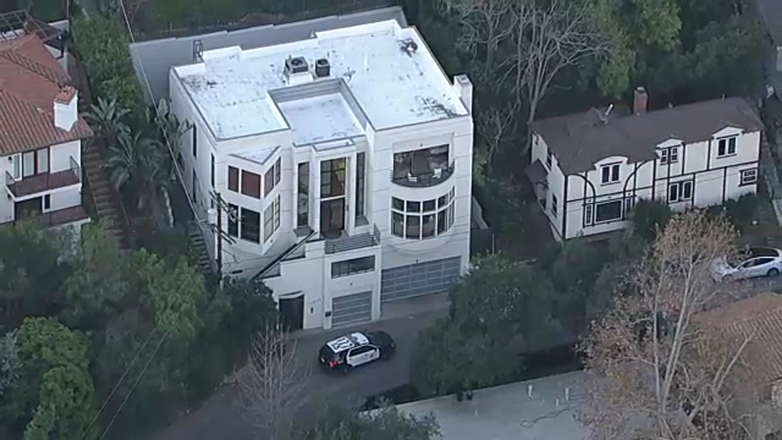 Propietario dispara contra ladrones en Studio City, dice LAPD - ABC7 ...