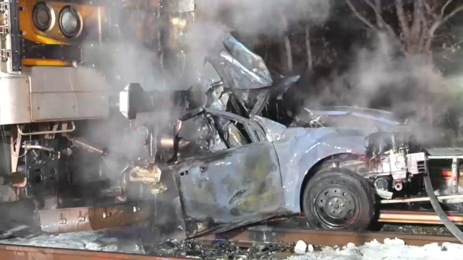 LIRR train strikes vehicle on the tracks at Little East Neck Road ...