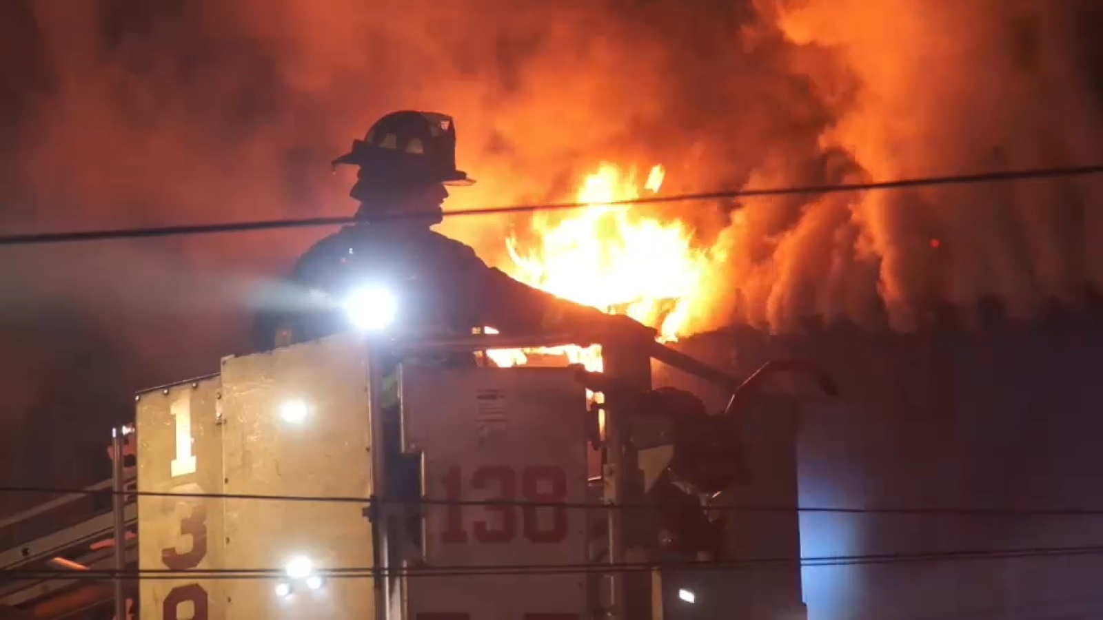 3 firefighters injured in 2-alarm fire in Flushing, Queens - ABC7 New York