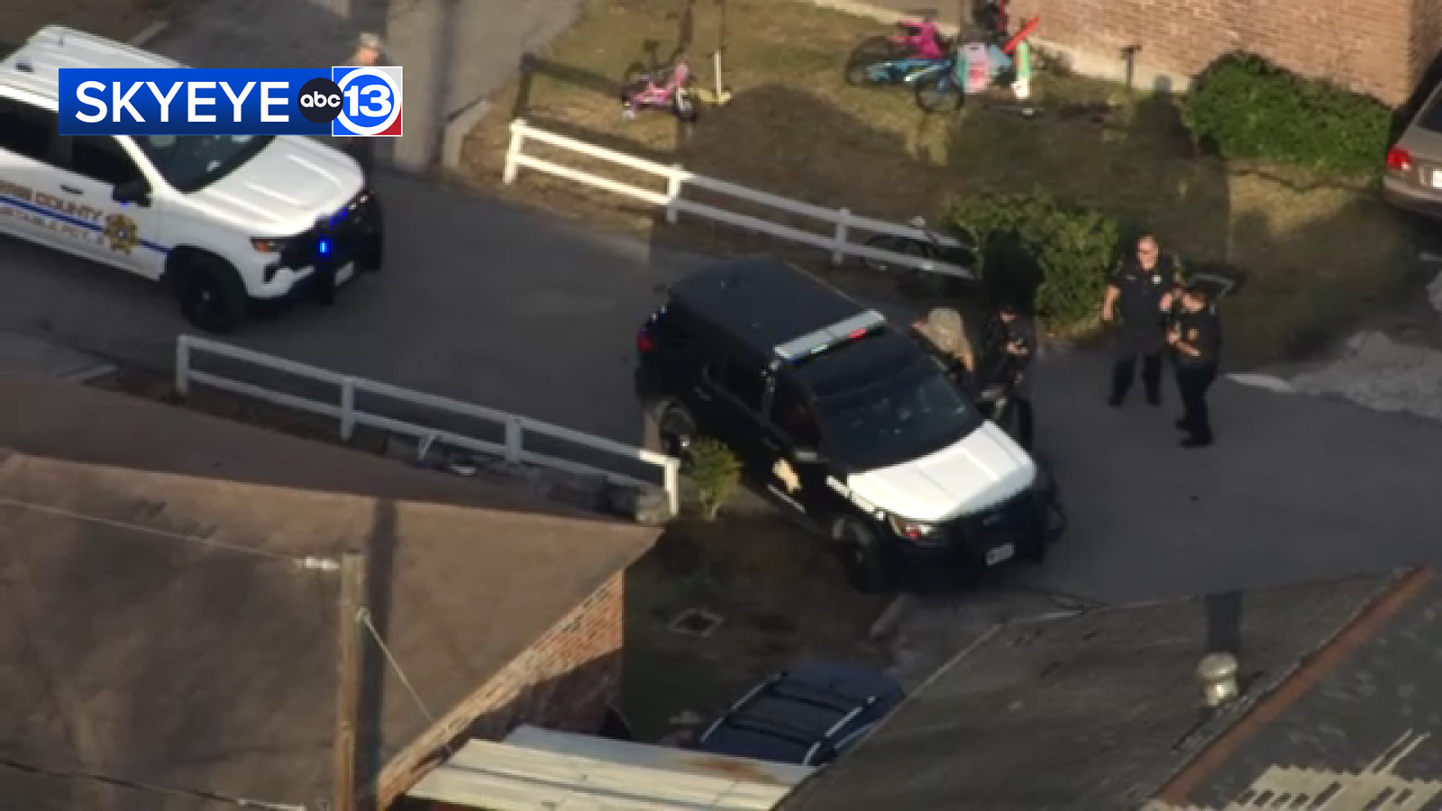 SkyEye captures moment high-speed pursuit on East Freeway ends in ...