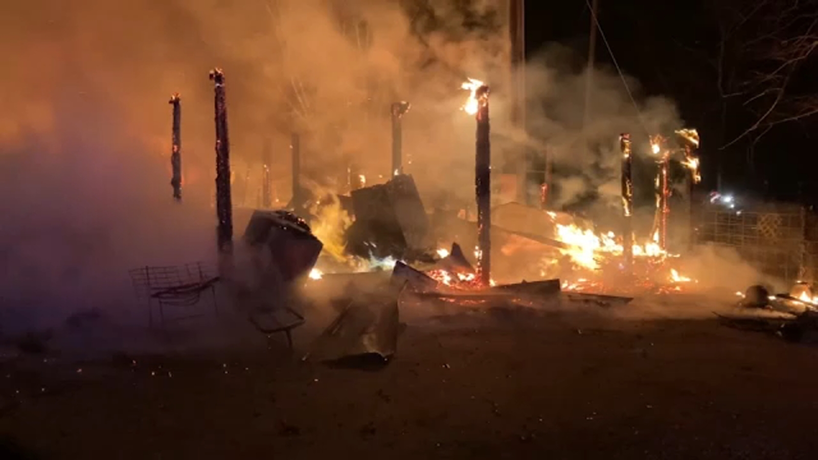 Black Creek Kennels NC fire | Building collapses after fire at Sampson ...