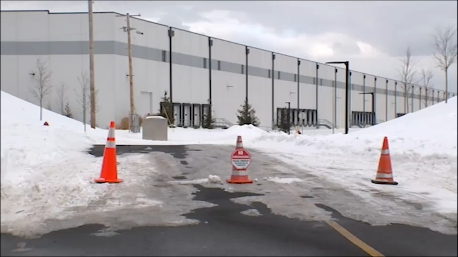 Giant warehouse to be turned into ICE detention center in Roxbury, New ...