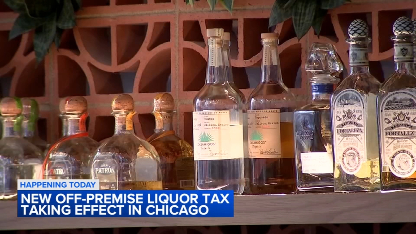 Chicago taxes: New 1.5% off-premise liquor tax takes effect in Chicago ...