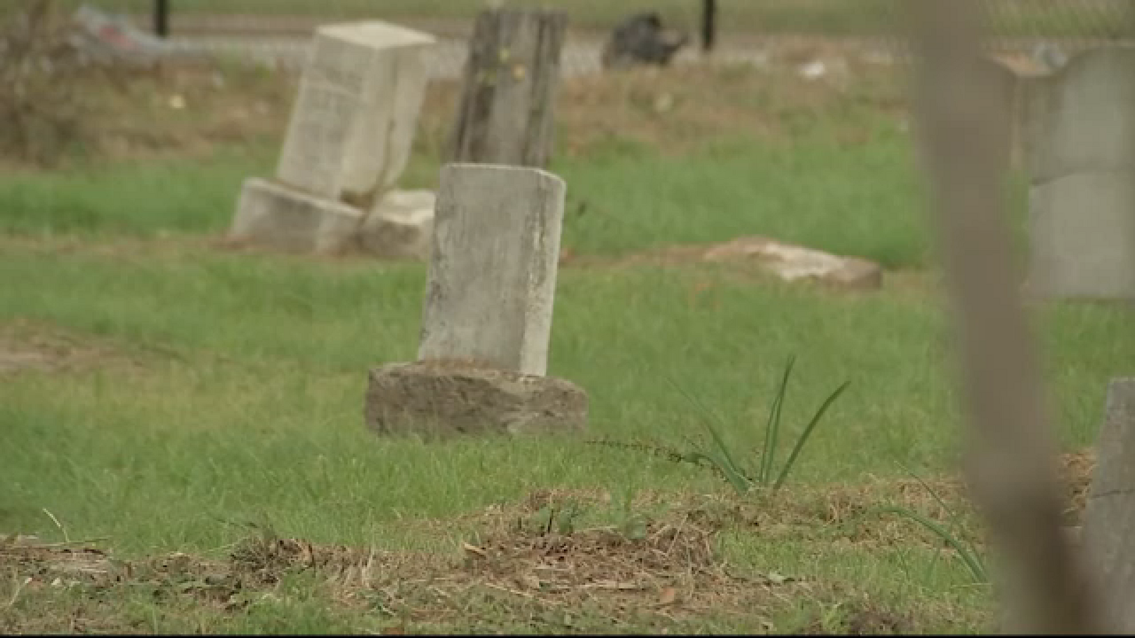 Houston Evergreen Cemetery: Remains displaced from historic Black ...