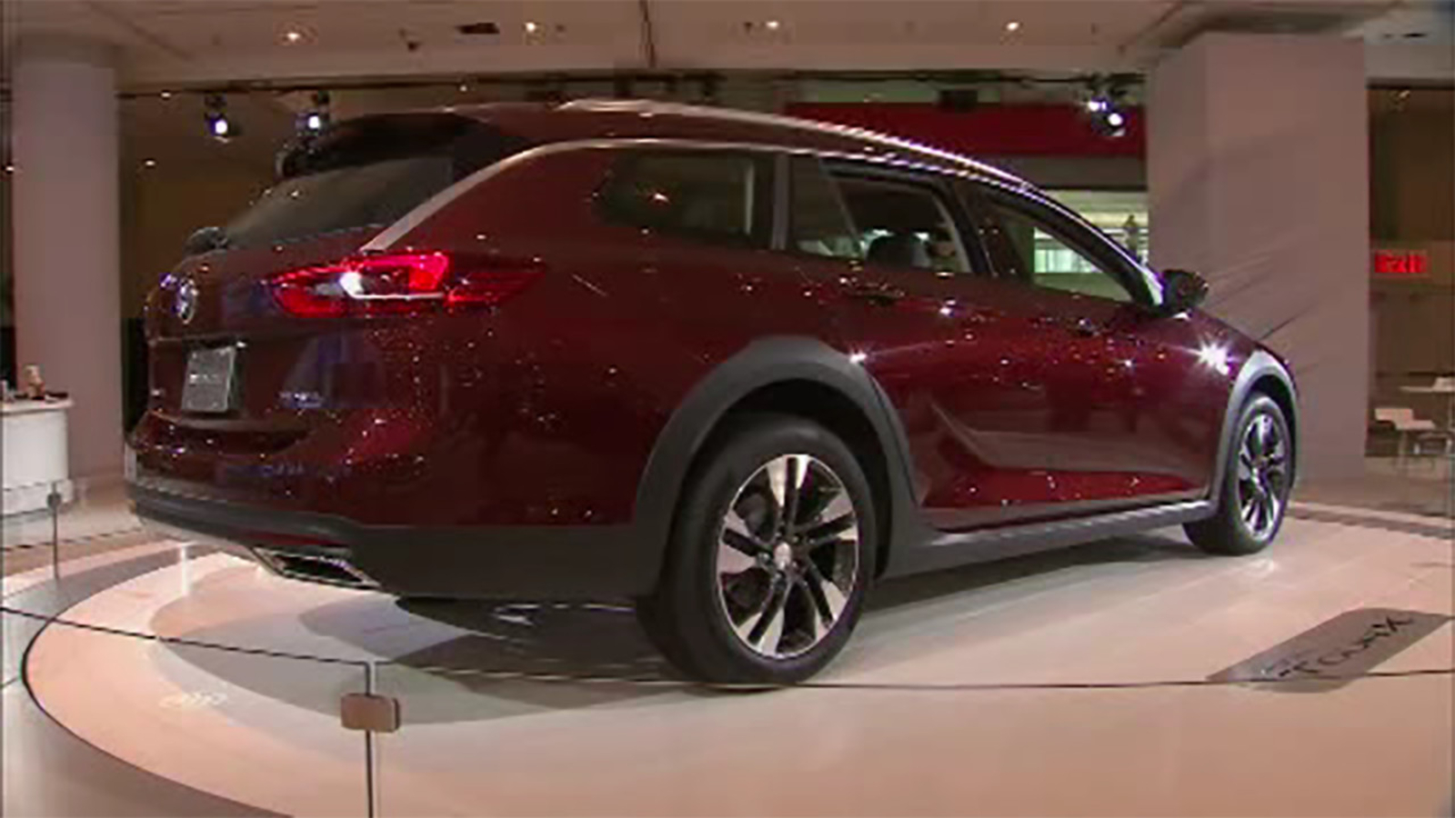 Crossovers among the hot trends on display at the New York Auto Show ...