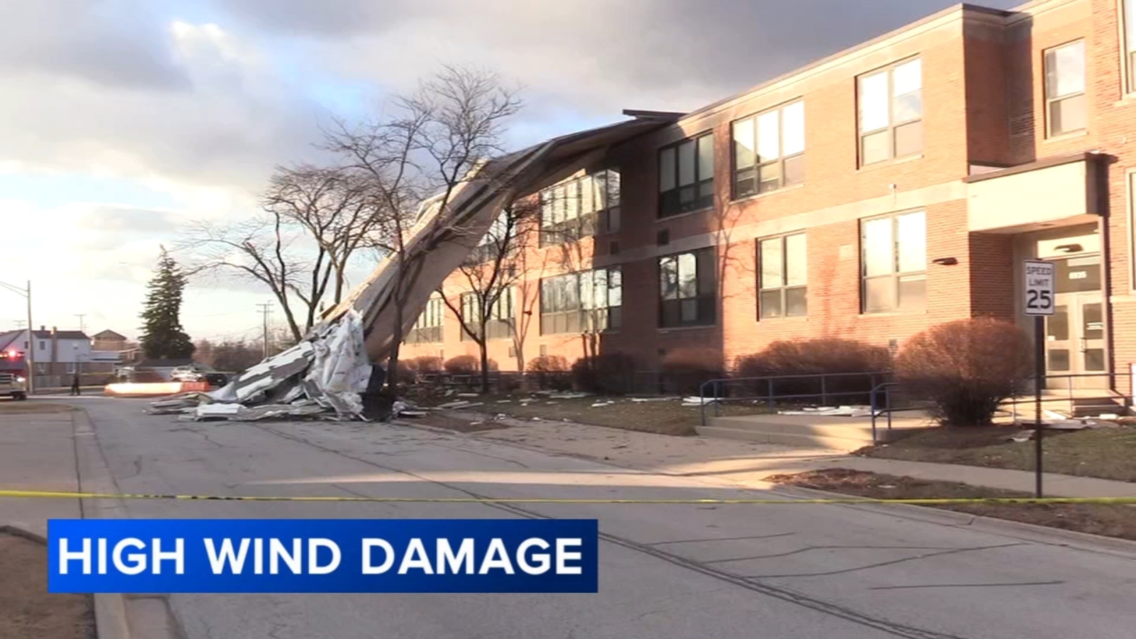 Chicago weather forecast: Strong wind gusts damage buildings in Skokie ...