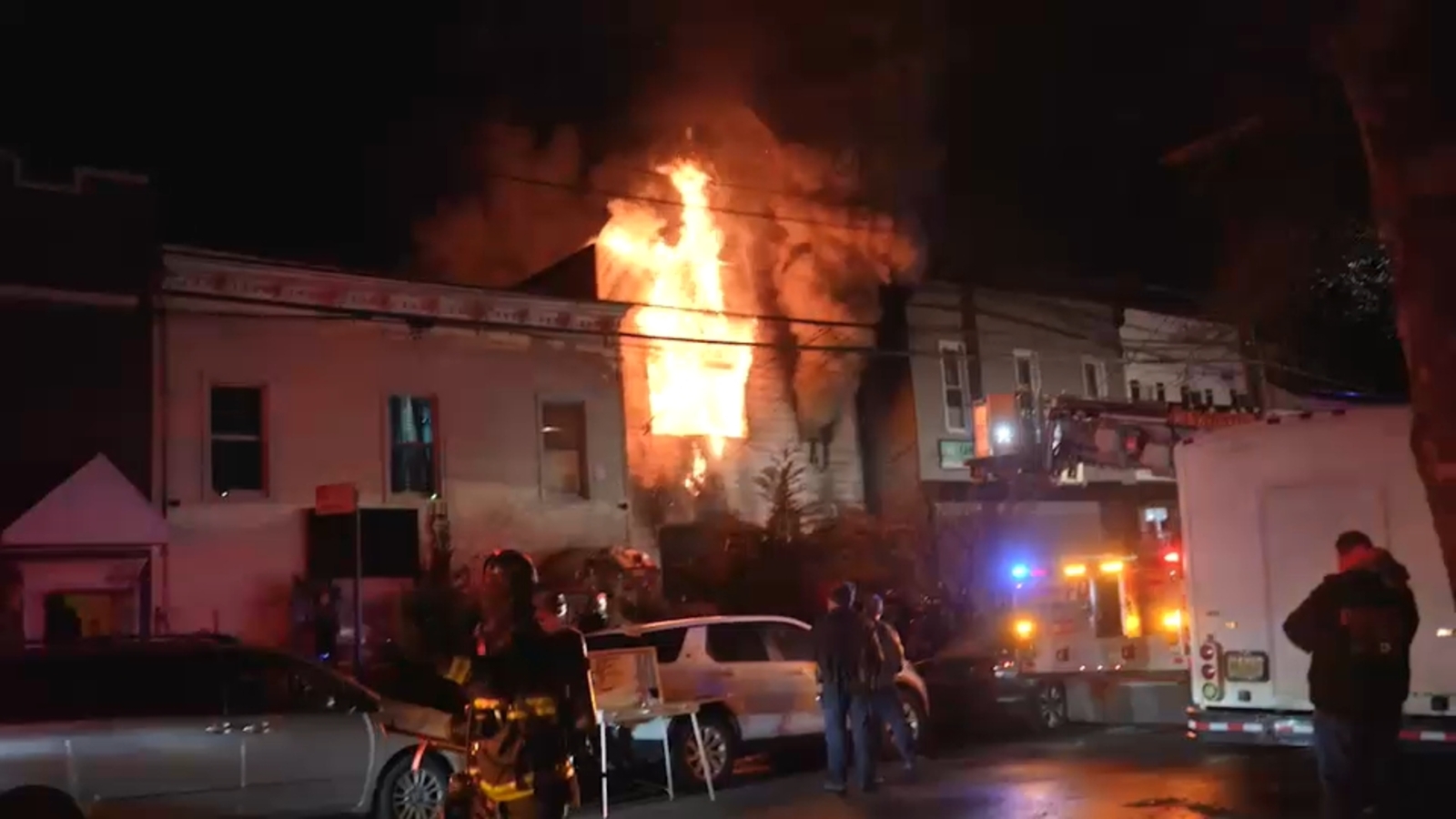 Canarsie house fire: 6 people injured, including 2 firefighters, after ...
