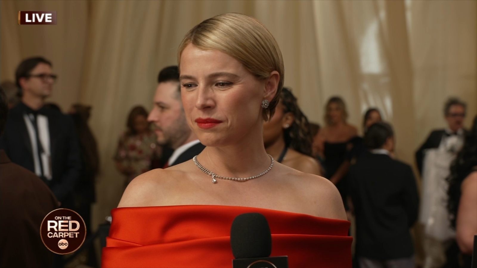 Buckley says 'Hamnet' character helped her prepare for motherhood ...
