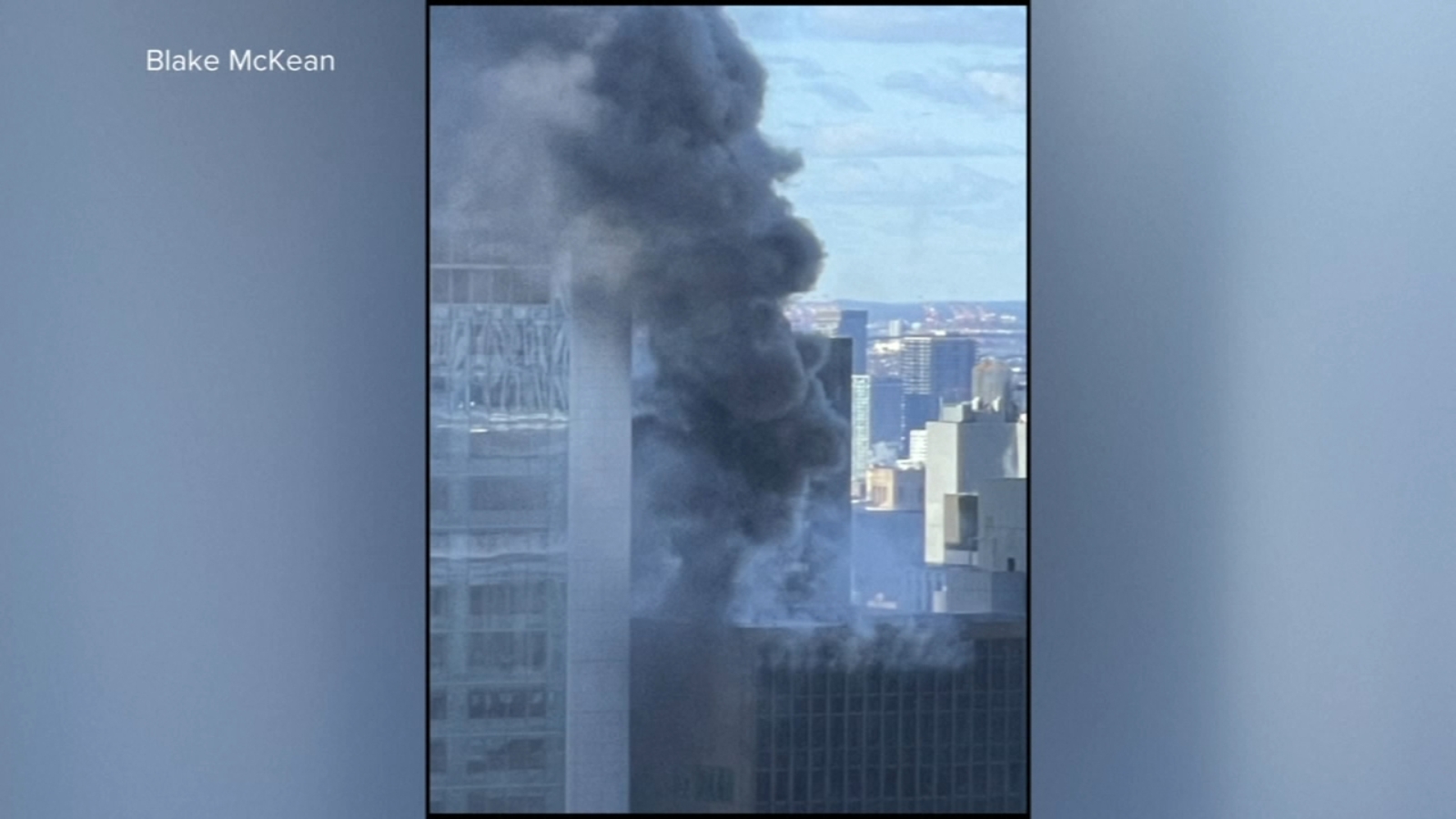Midtown fire sends smoke into the air near St. Patrick's Day Parade in ...