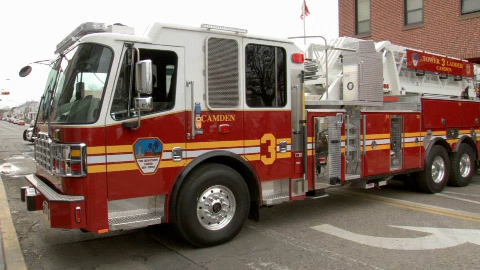 Mayor Victor Carstarphen and Camden Fire Department celebrate the ...