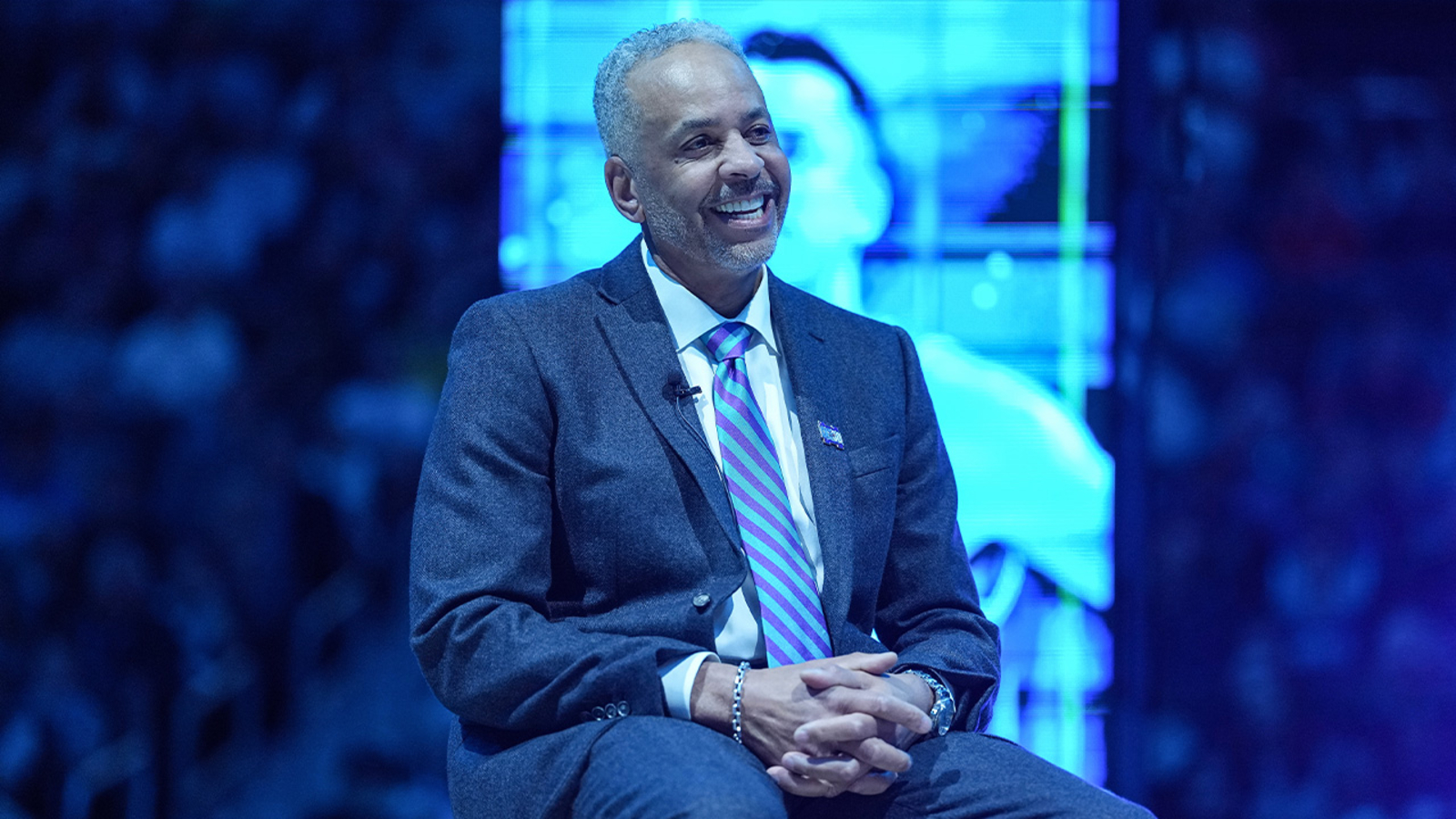 Dell Curry honored as Charlotte Hornets raise his No. 30 to the rafters ...