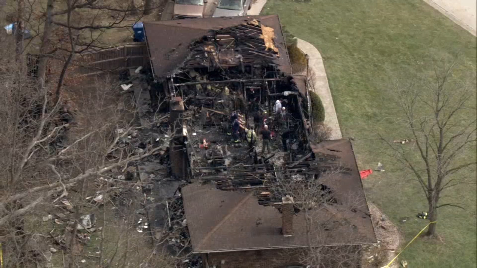 Walter Palmer, 3 children found dead after Chalet Court house fire ...