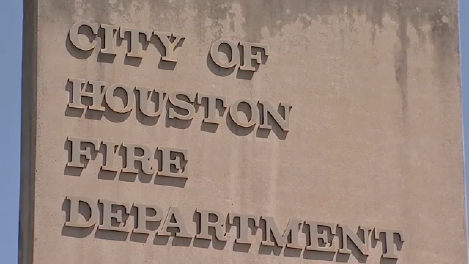 Arbitrator sides with Houston firefighters union to enforce contractual ...