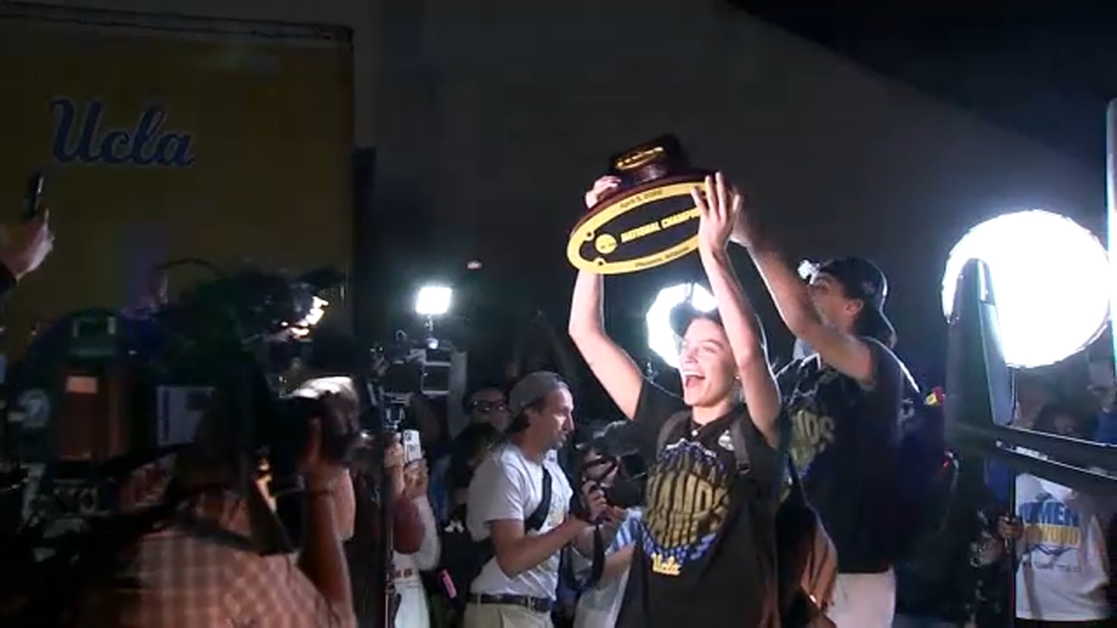 Large crowd of fans welcome Bruins back to UCLA campus after NCAA women ...