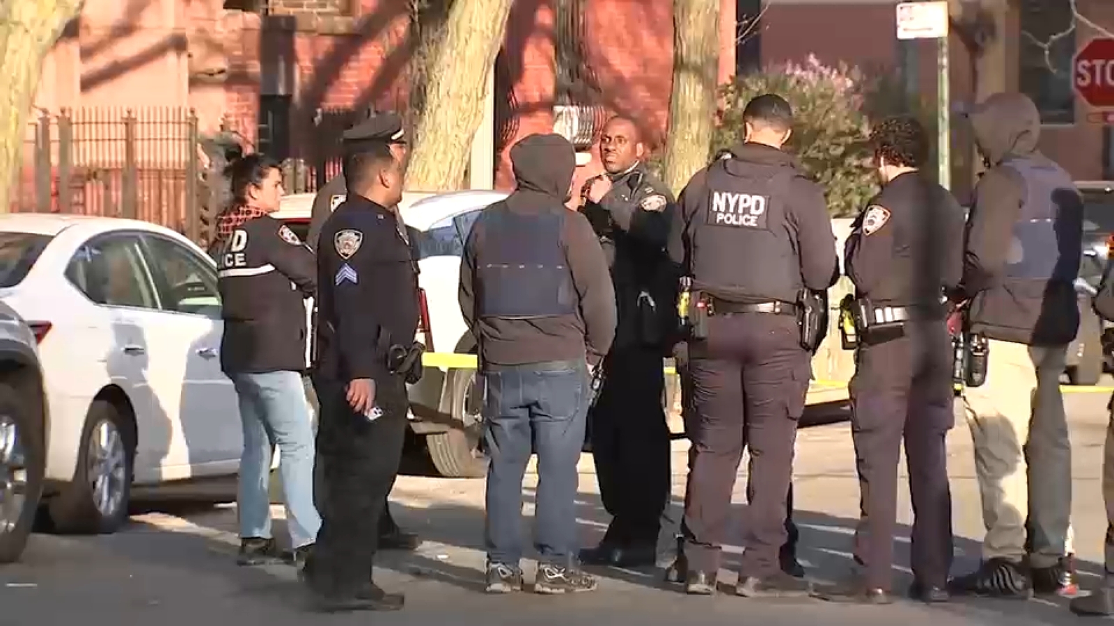 Upper West Side deadly shooting: 33-year-old man shot to death; suspect ...
