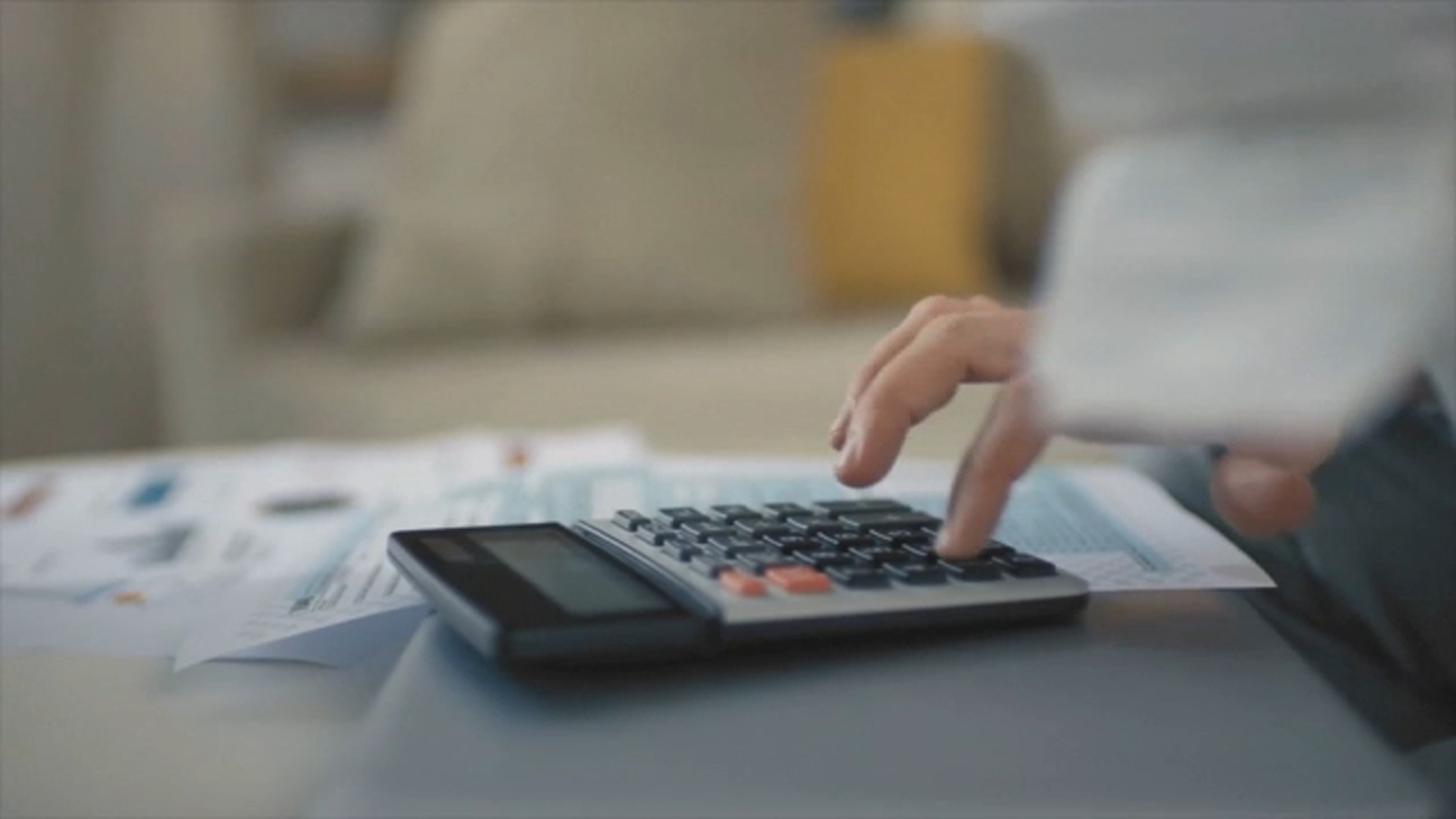 Tax 2026 deadline | Getting a refund or owe taxes? Expert reveals some ...