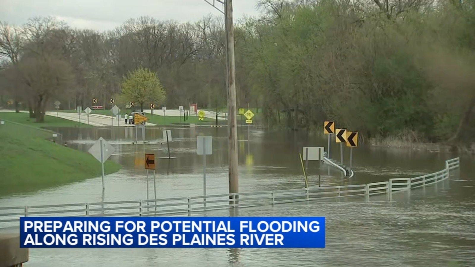 Chicago weather: Heavy rainfall has residents near Des Plaines River ...