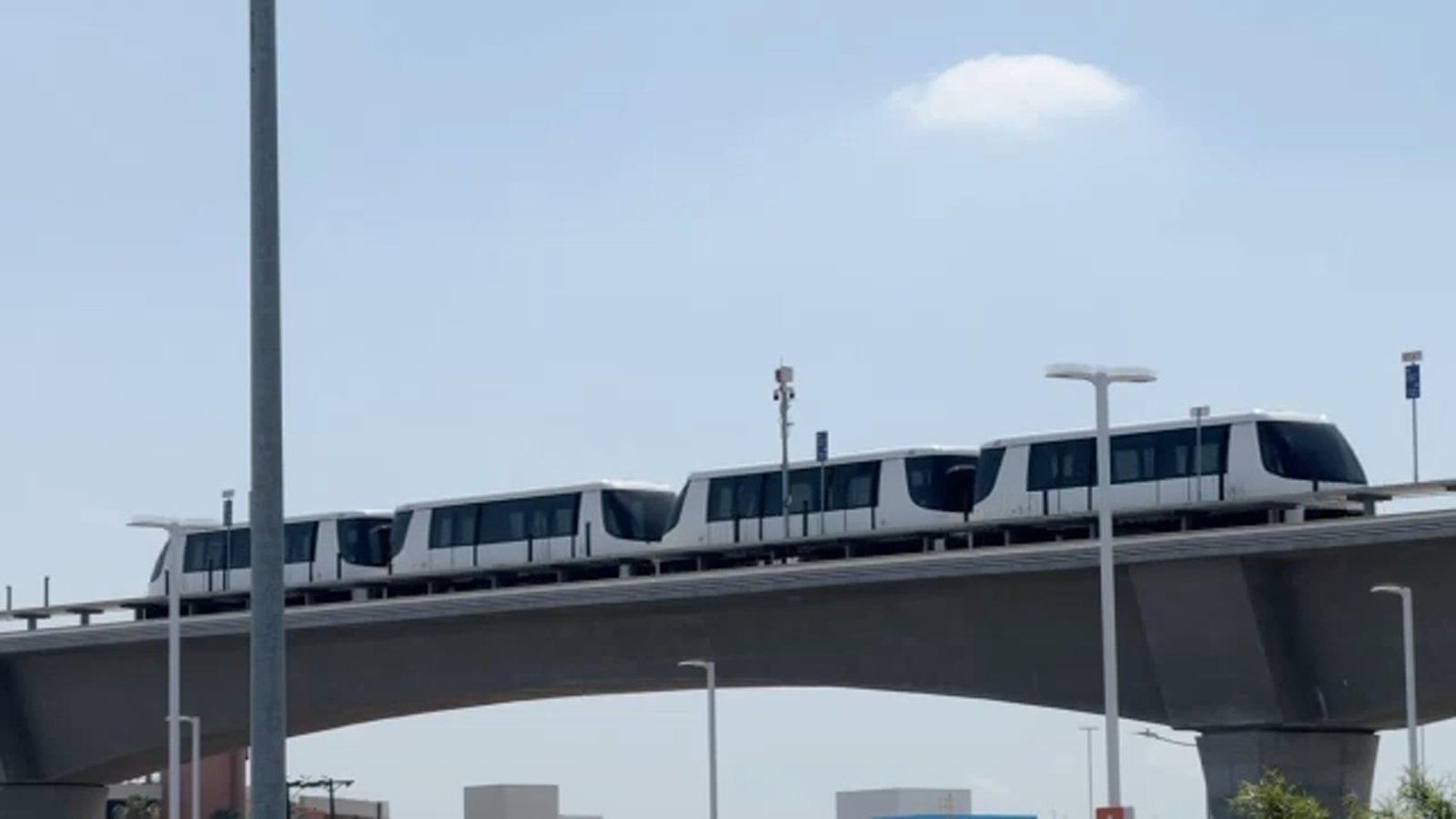 Los Angeles travel and traffic: LAX Automated People Mover to start ...