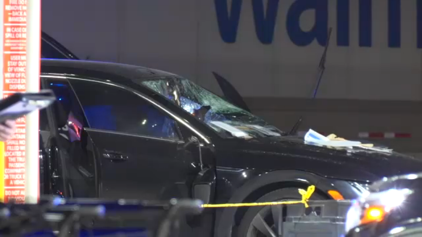 Officers kill suspect who dressed up as security guard and shot at ...