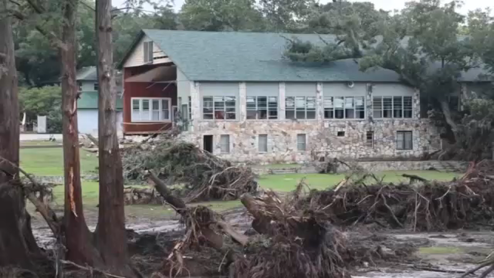 Camp Mystic director apologizes to families of campers, counselors who ...