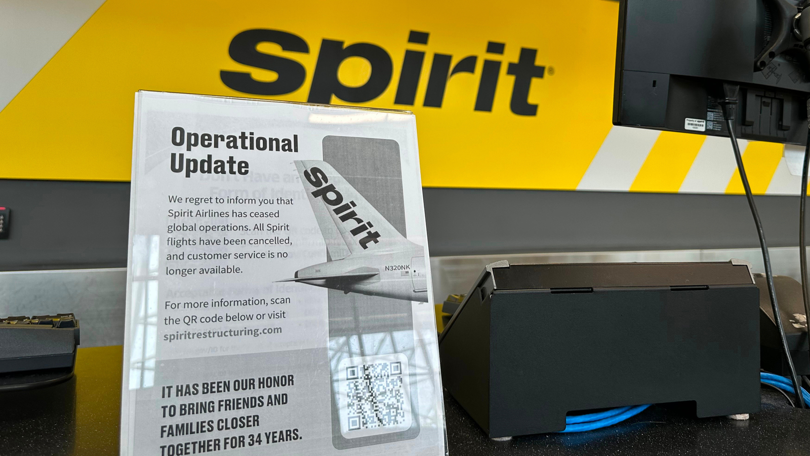 Spirit Airlines shut down: What to do to get home and get refunds ...