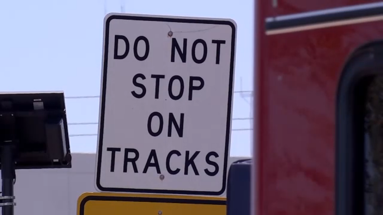 Missouri City leaders consider road changes to reduce train collisions ...