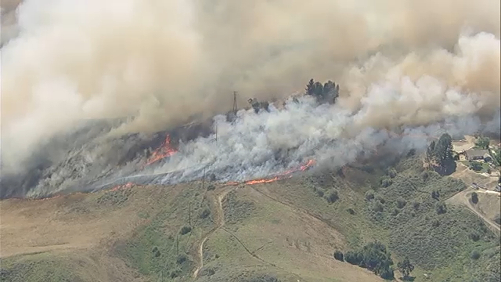 Sandy Fire grows to 836 acres in Simi Valley - ABC7 Los Angeles