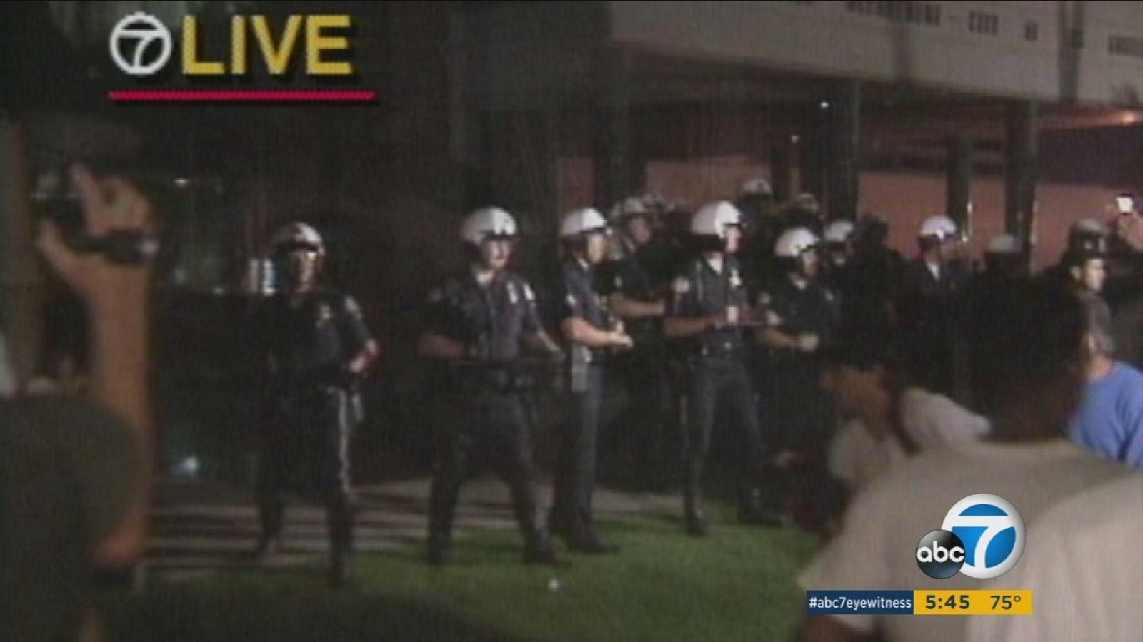 ABC7 photographers risk their lives to cover 1992 LA riots - ABC7 Los ...