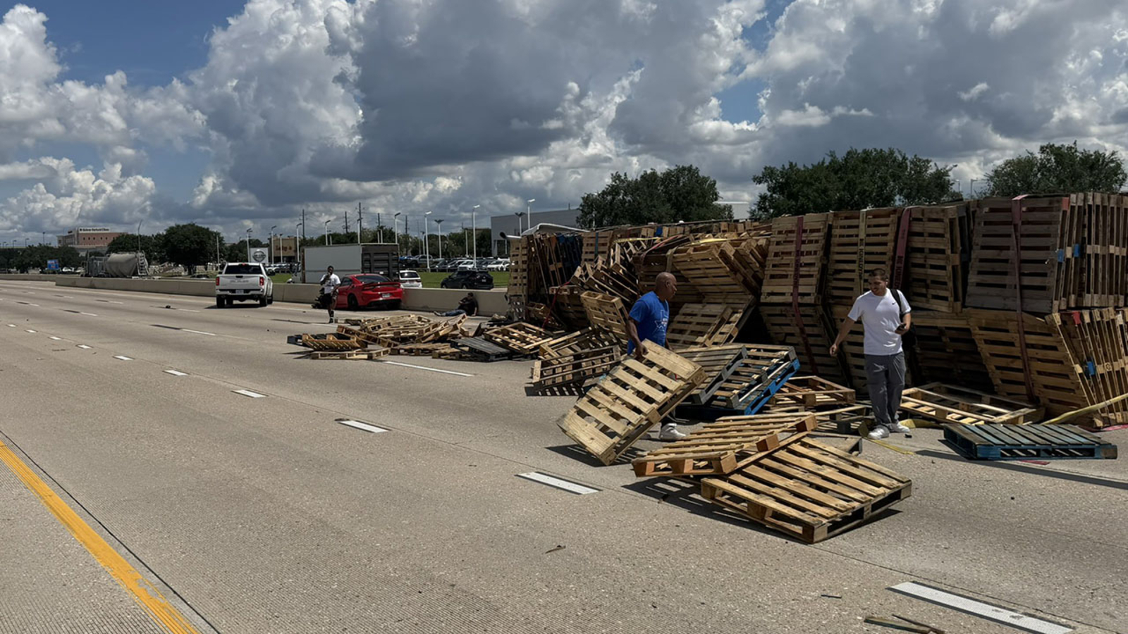 Houston traffic: Northwest Freeway shut down at Eldridge due to ...