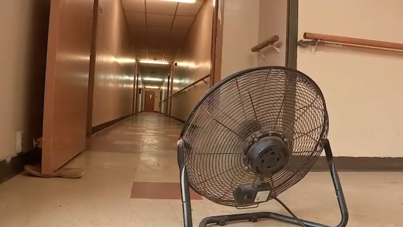 Residents in Wharton at Pecan Village Apartments say they're without ...