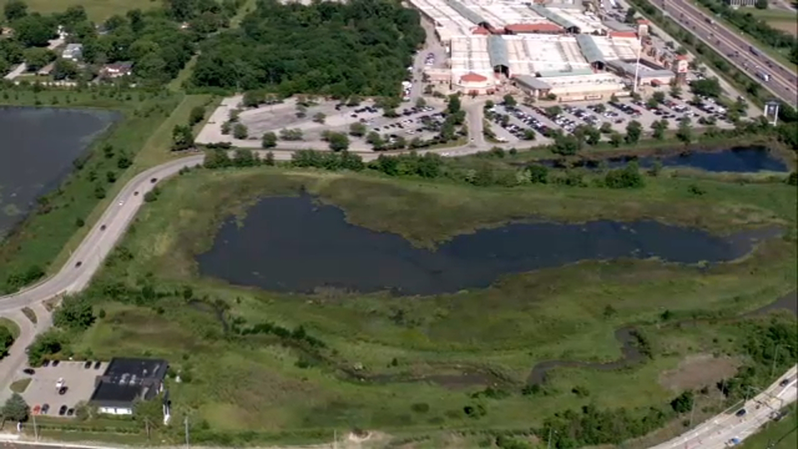 Aurora police find body in retention pond near North Farnsworth Avenue ...