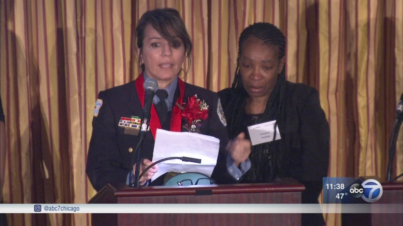 Chicago police officers honored with Red Cross Hero award - ABC7 Chicago