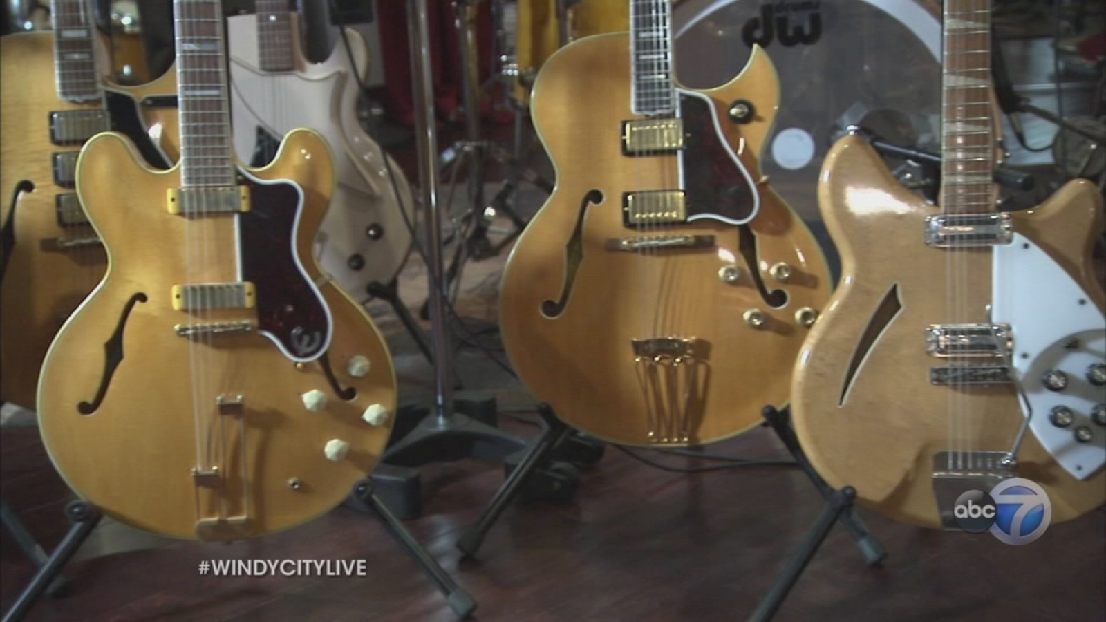 Ryan takes tour of Jim Peterik's guitar collection - ABC7 Chicago