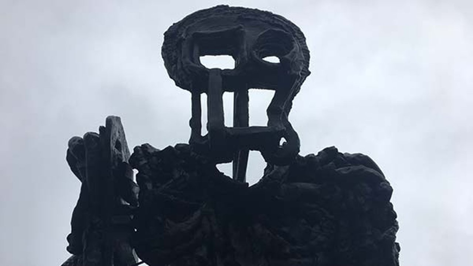 Cool or creepy? New sculpture draws strong reactions - ABC7 Chicago