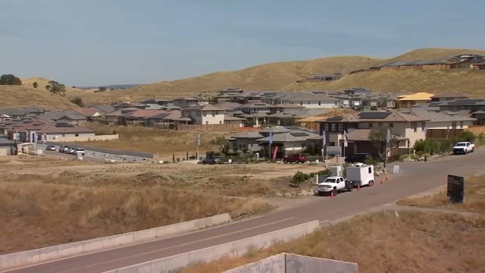 Housing Watch: The rapid growth of Friant neighborhoods - ABC30 Fresno