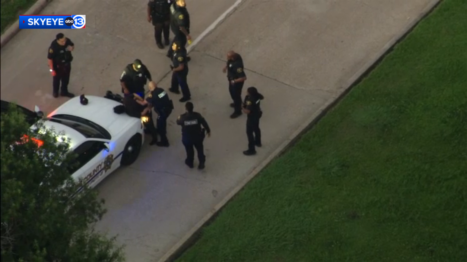 Suspect in custody after leading Harris County Precinct 3 deputies on ...