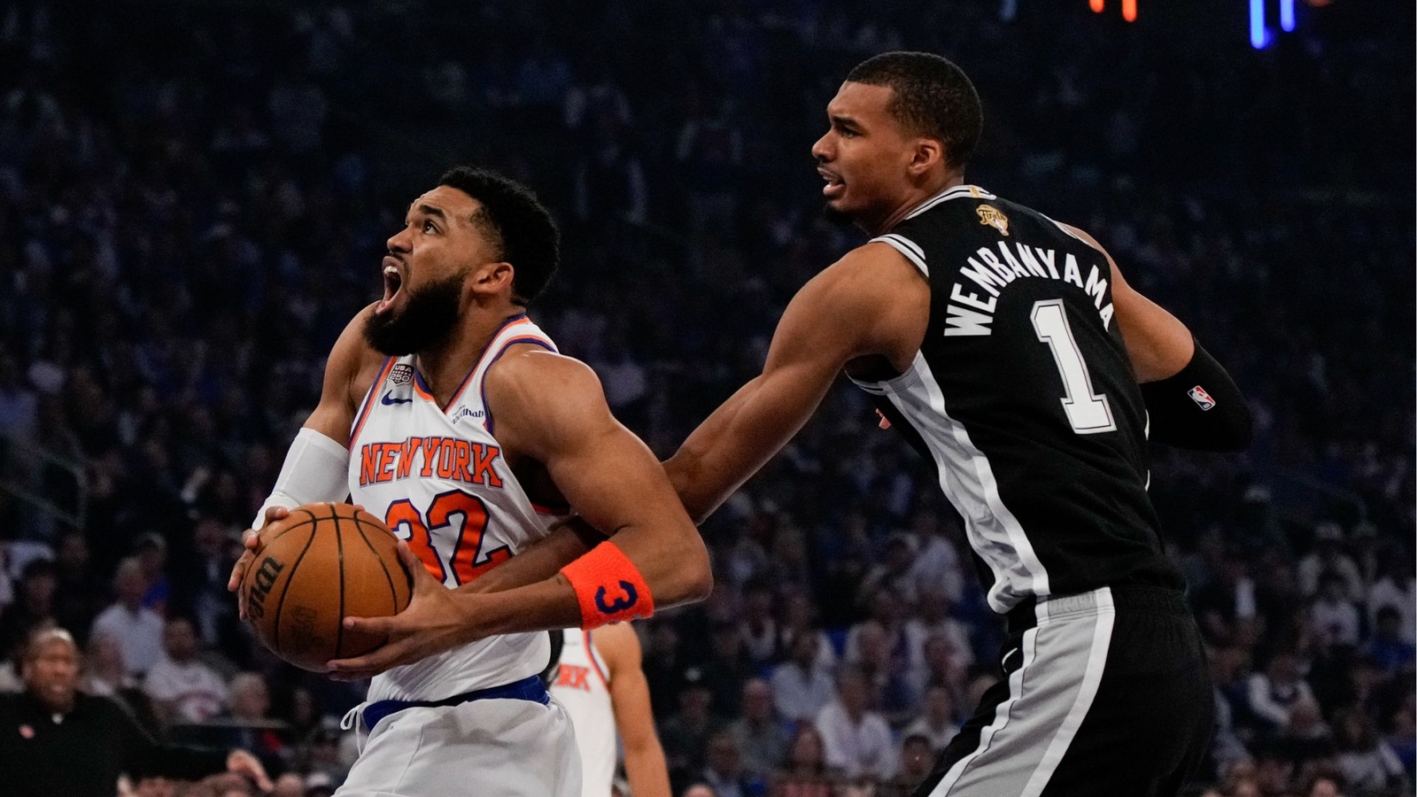 Knicks show signs of life in the 3rd quarter, cut deficit to 15 - ABC7 ...