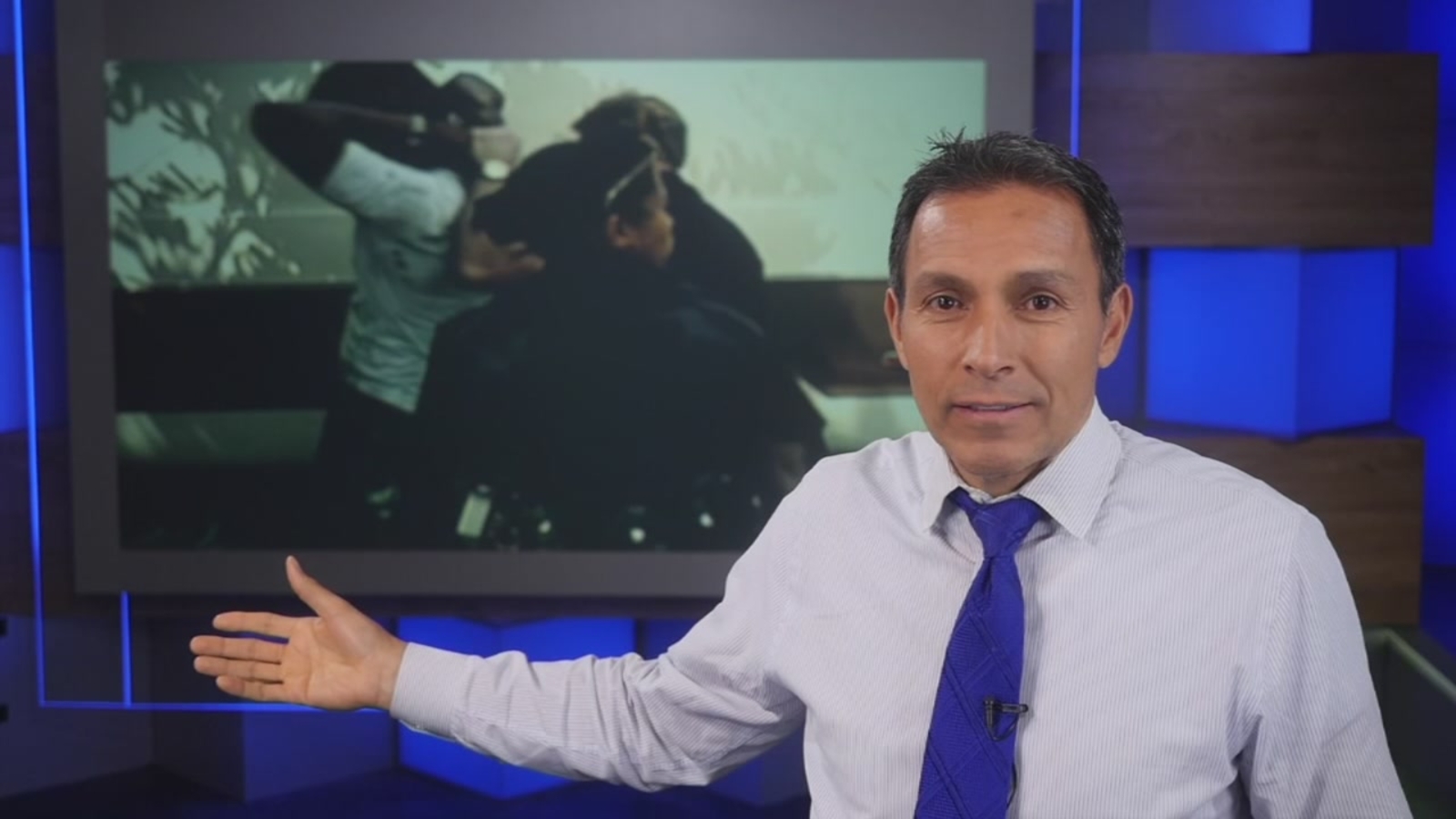 Art Rascon reflects on covering 1992 Los Angeles riots - ABC13 Houston