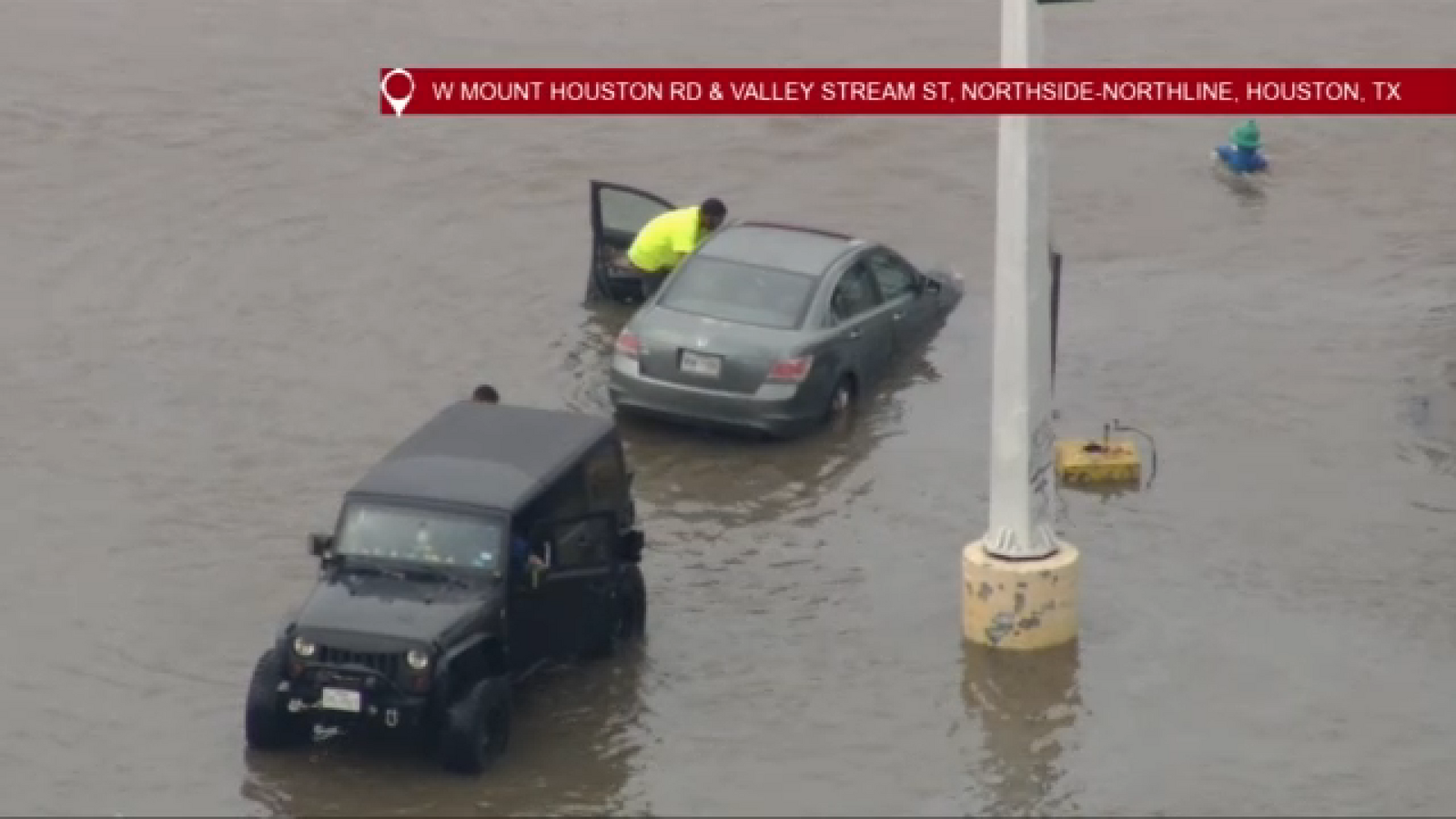 Heavy rainfall, street flooding leaves vehicles stranded in north ...