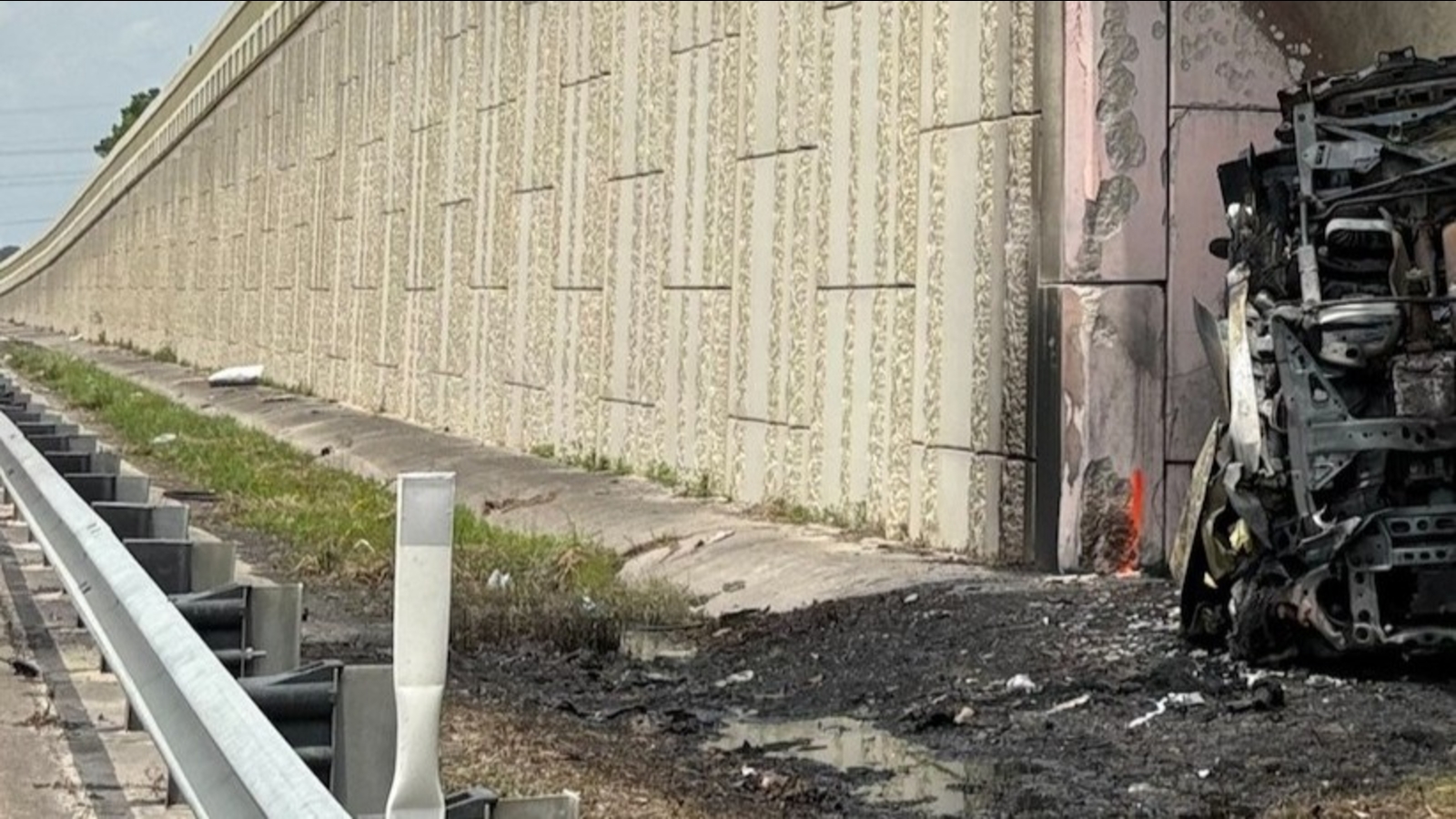 Houston traffic: Fiery crash shuts down multiple lanes of I-69 in ...
