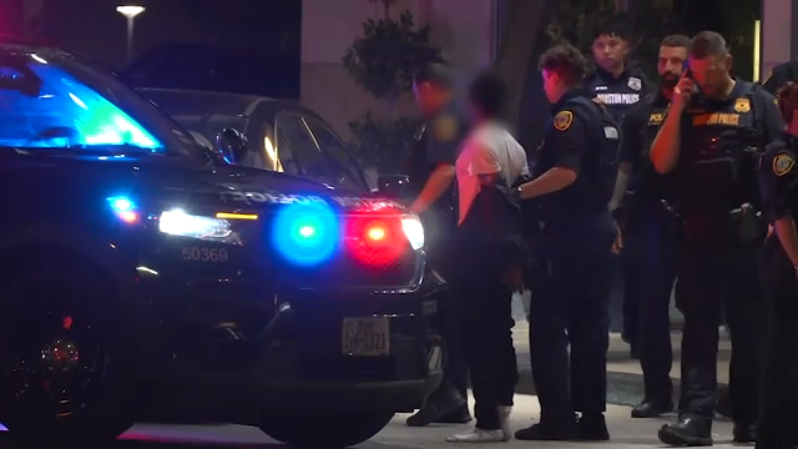 Discovery Green stays quiet under police watch a week after hundreds of ...