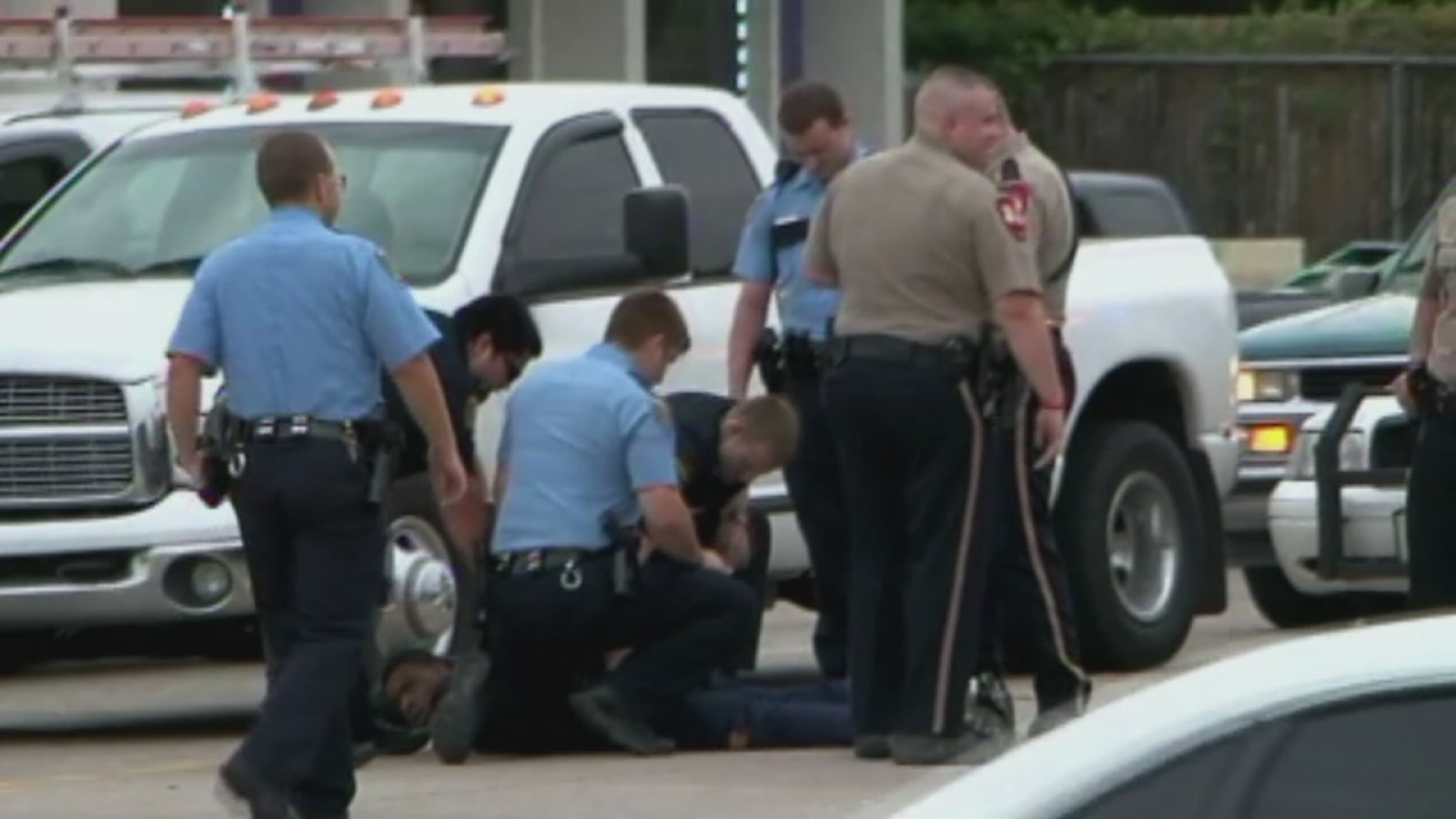 Raw Suspect Caught After The Woodlands Jewelry Store Robbery Chase