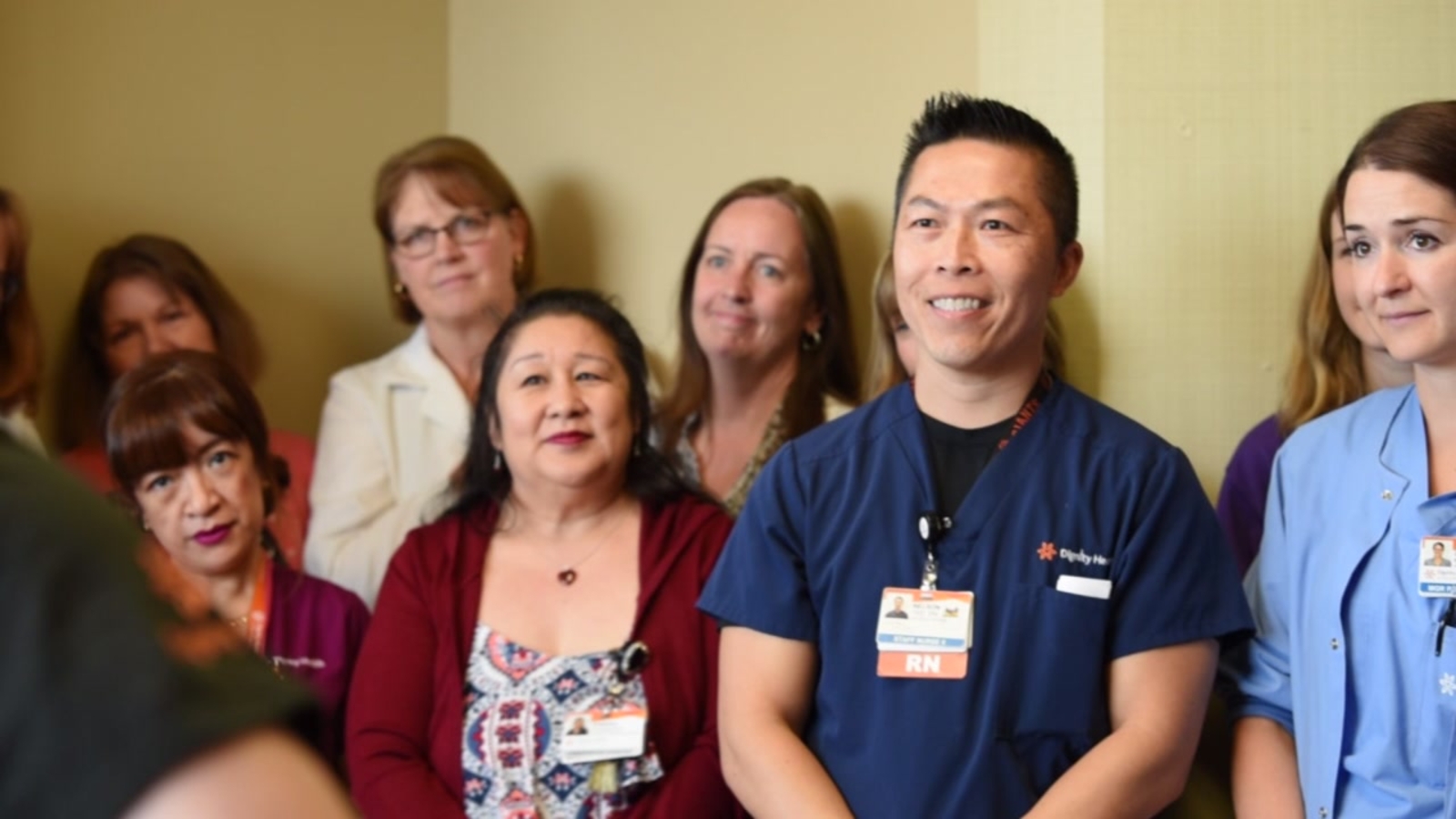 San Francisco nurse gets serenaded with special song of appreciation ...