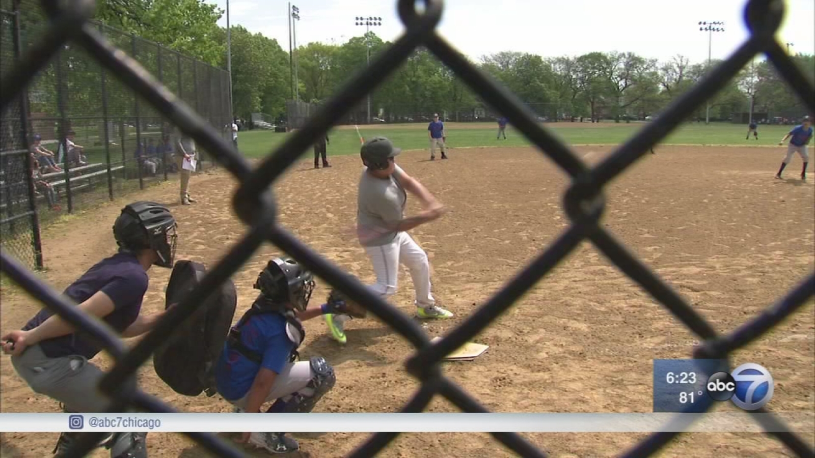 Cubs help transform Little Village baseball field - ABC7 Chicago