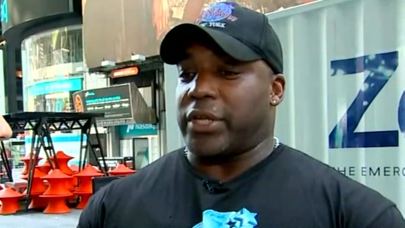 Good Samaritans heroically tackled Times Square suspect who ran from ...