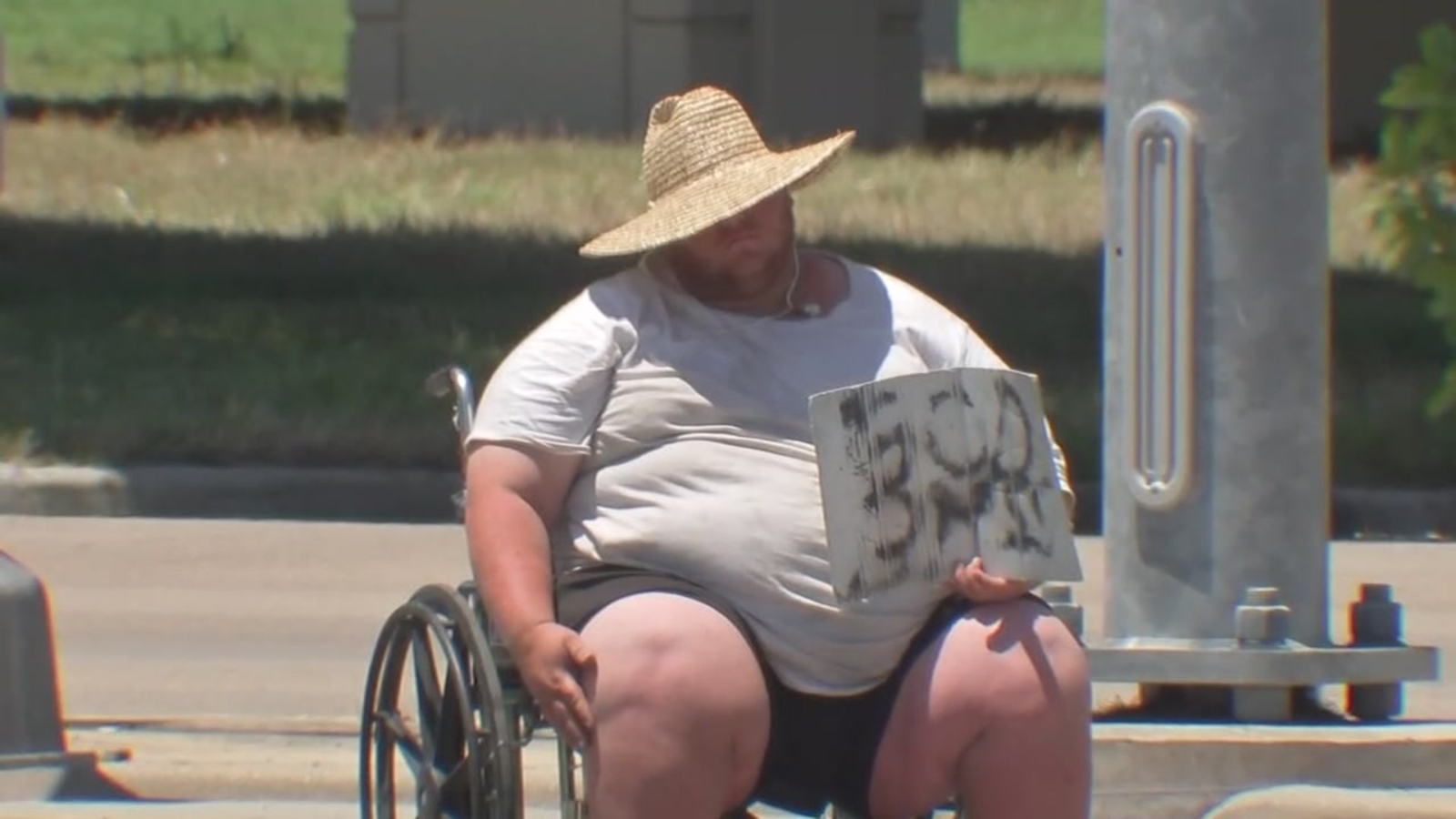 Panhandler accused of scamming wants to set record straight - ABC13 Houston