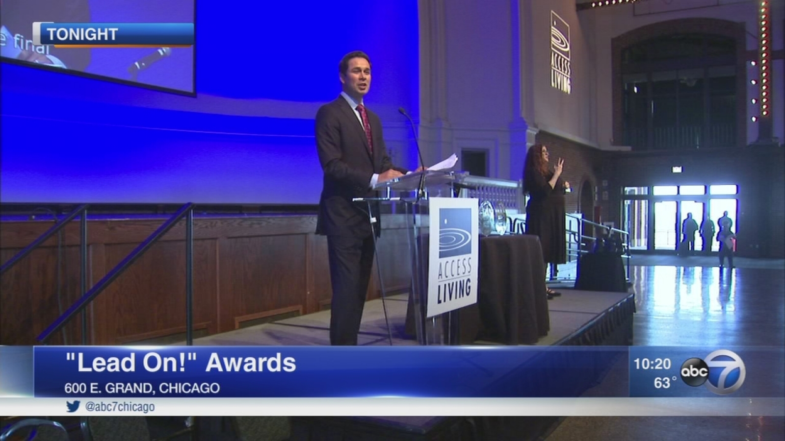 Access Living gala honors Valerie Jarrett - ABC7 Chicago