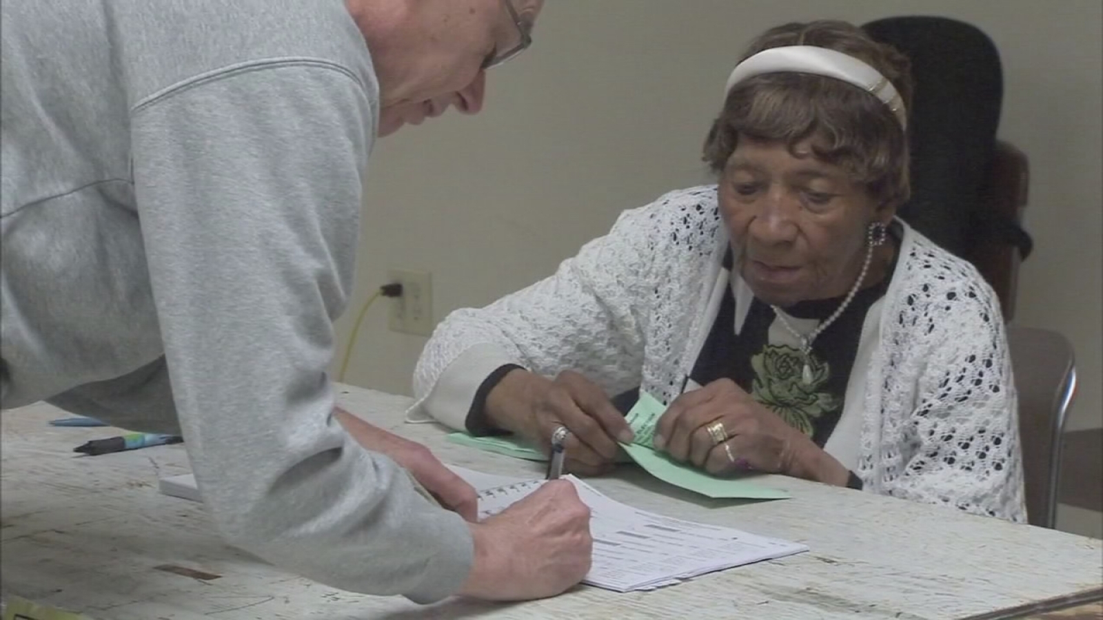 96-year-old New Jersey poll worker inspires - 6abc Philadelphia