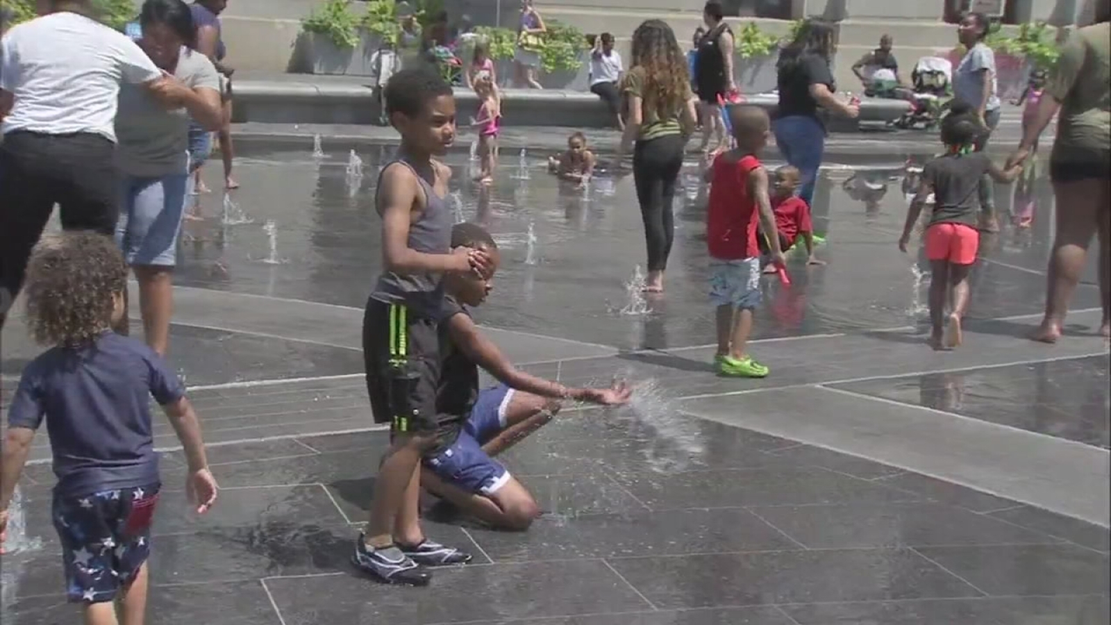 Coping with the heat in Center City and beyond - 6abc Philadelphia